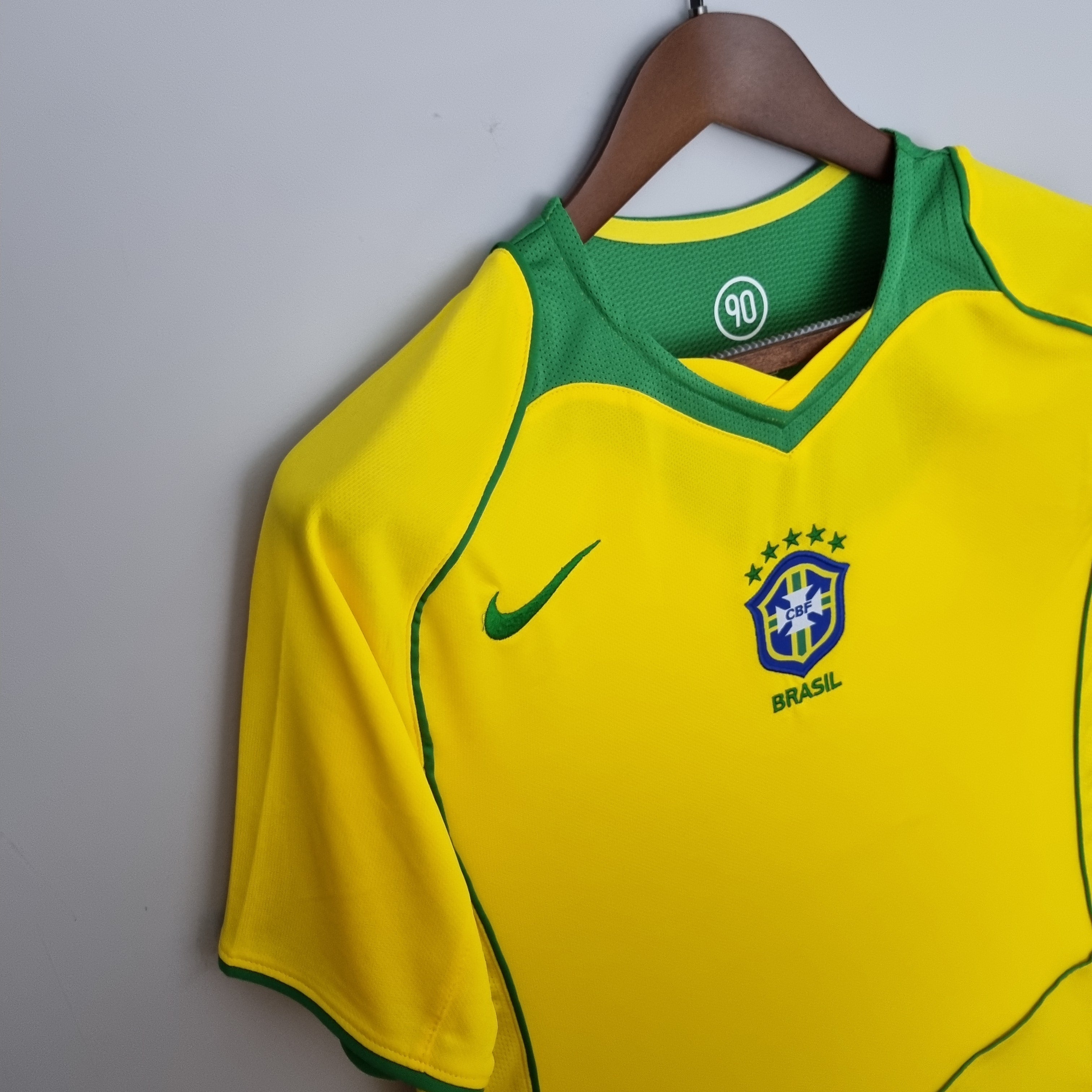 Brazil Retro Jersey 2004/06 - Maxi Kits