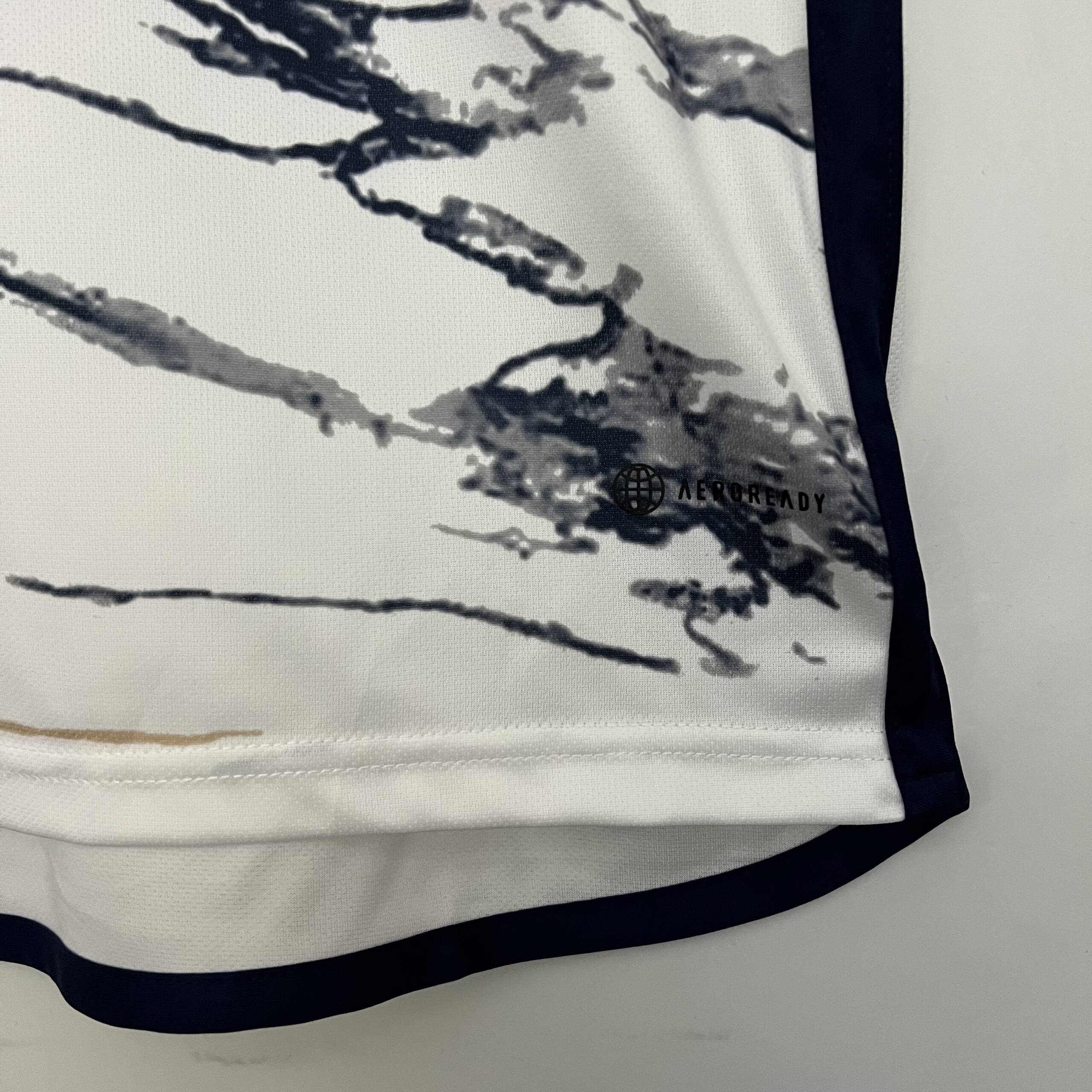 Italy Outer Jersey 23/24 - Maxis Kits