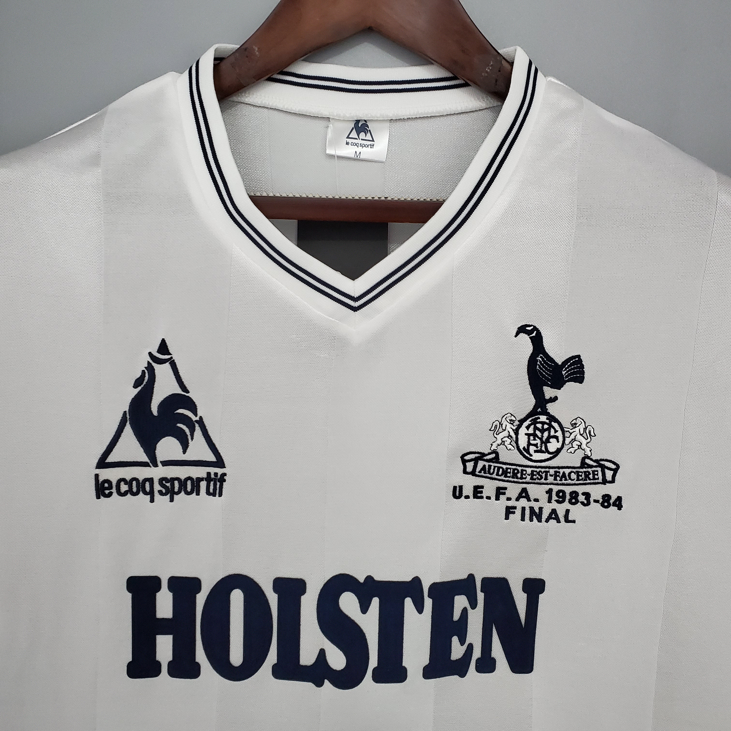 Tottenham Retro Jersey 83/84 - Maxi Kits