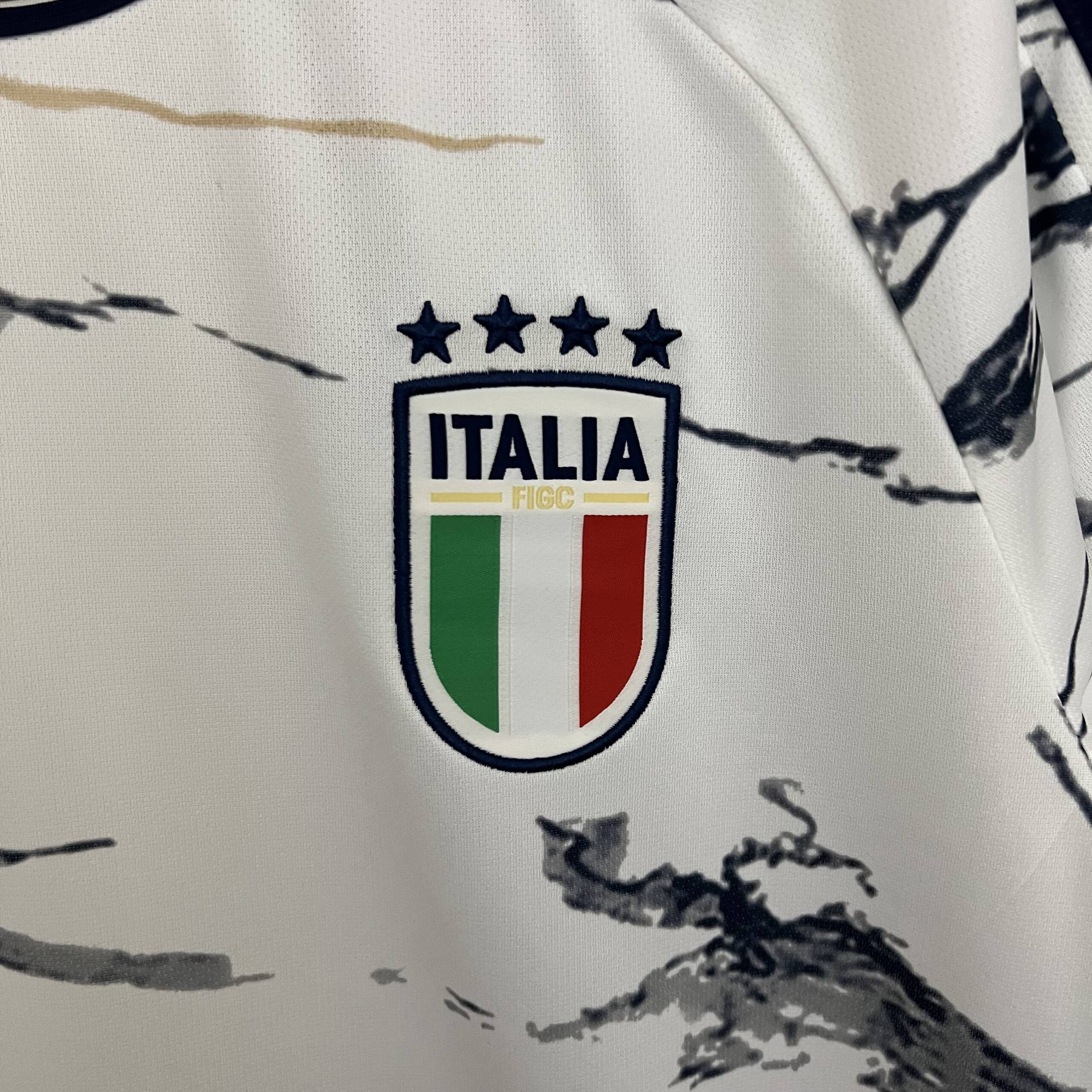 Italy Outer Jersey 23/24 - Maxis Kits