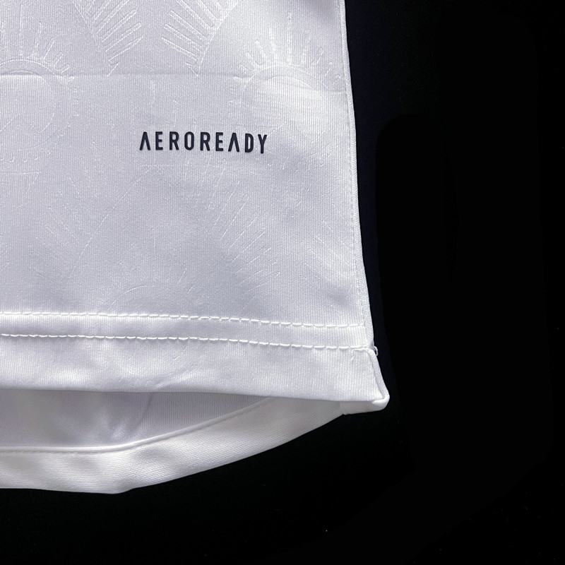 Leeds United Home Jersey 23/24 - Maxi Kits