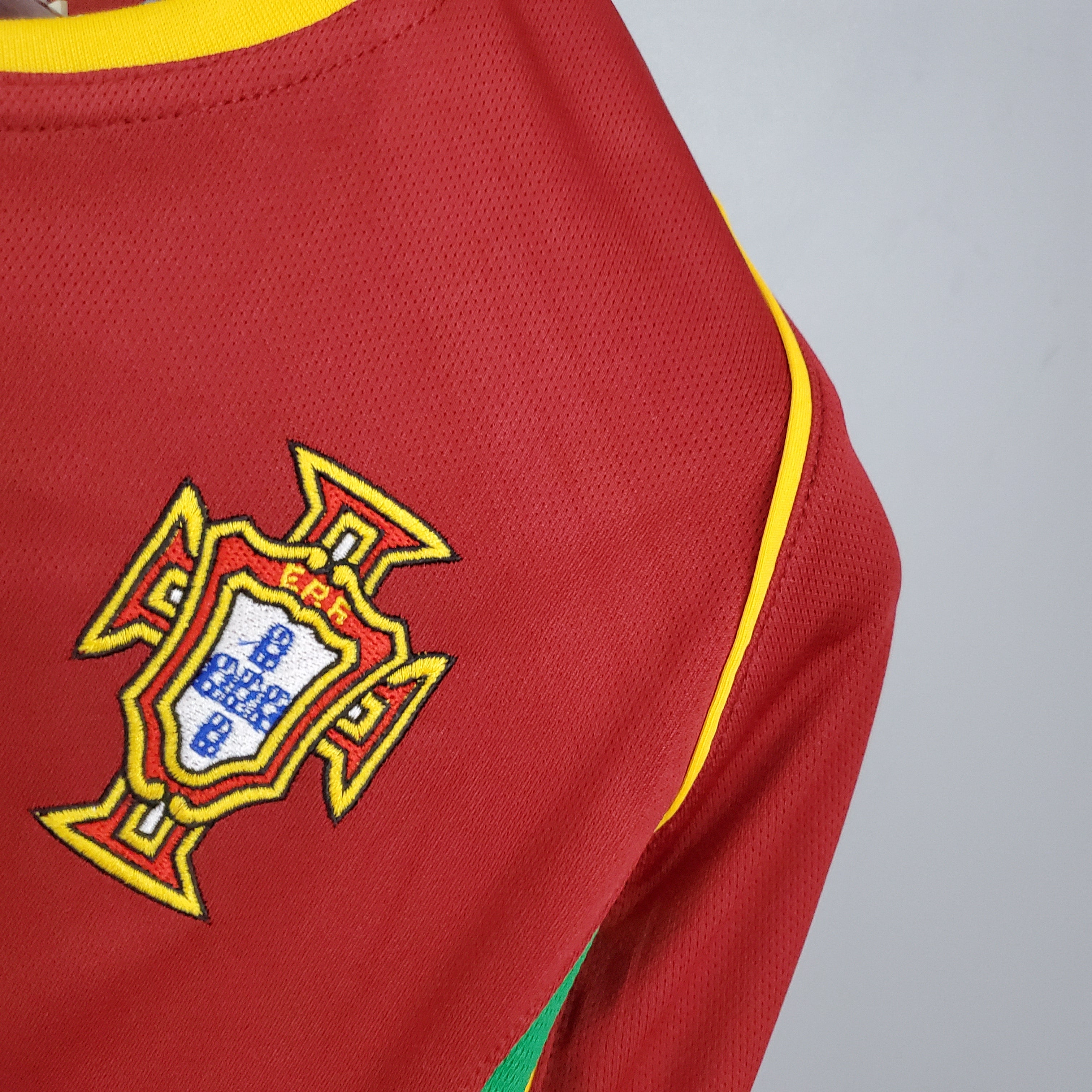 Portugal Retro Jersey 2002 - Maxi Kits
