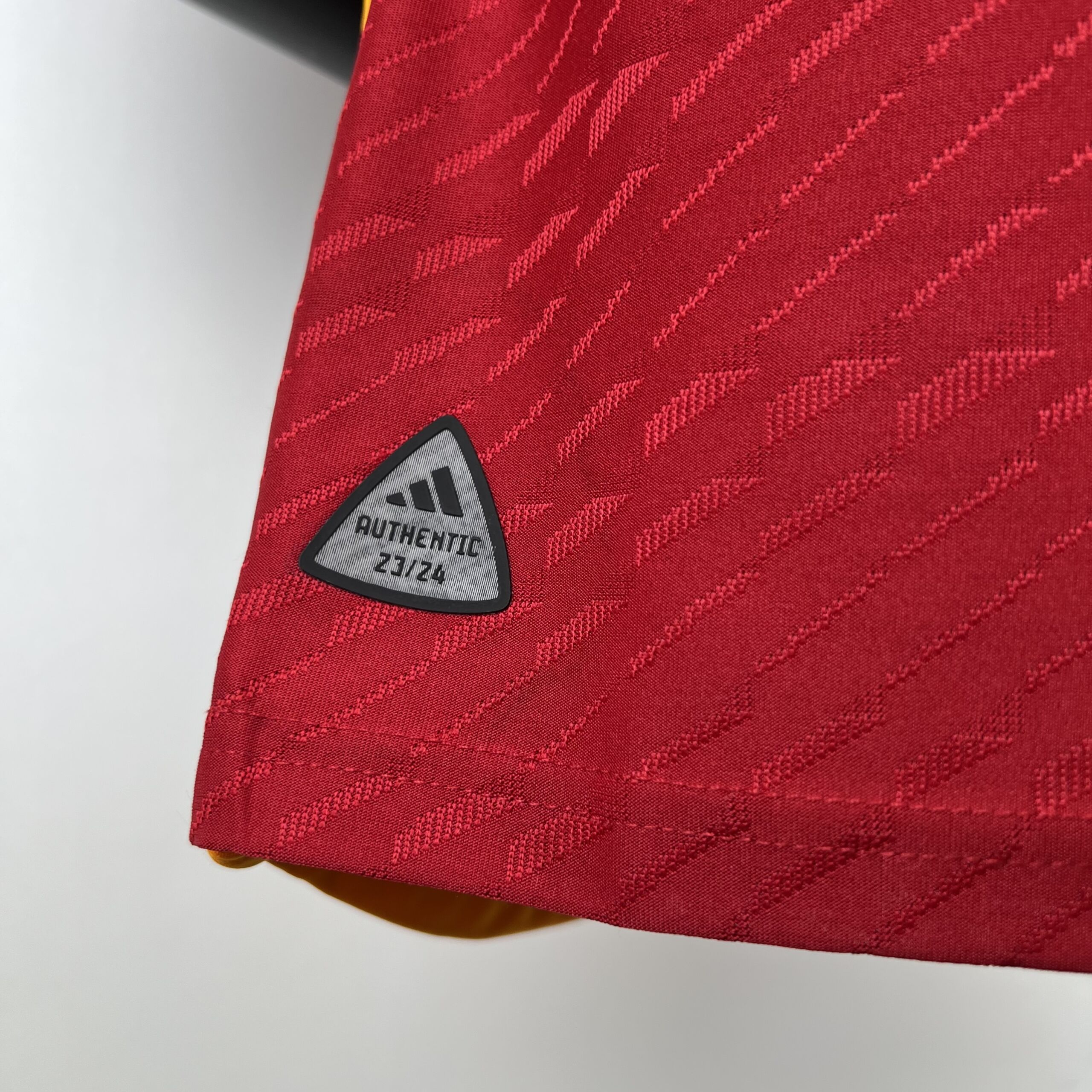 AS Roma Home Shirt 23/24 - Versión Jugador - Maxi Kits